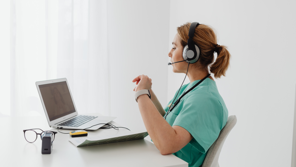8 Ways a Healthcare Virtual Assistant Can Improve Patient Care ...
