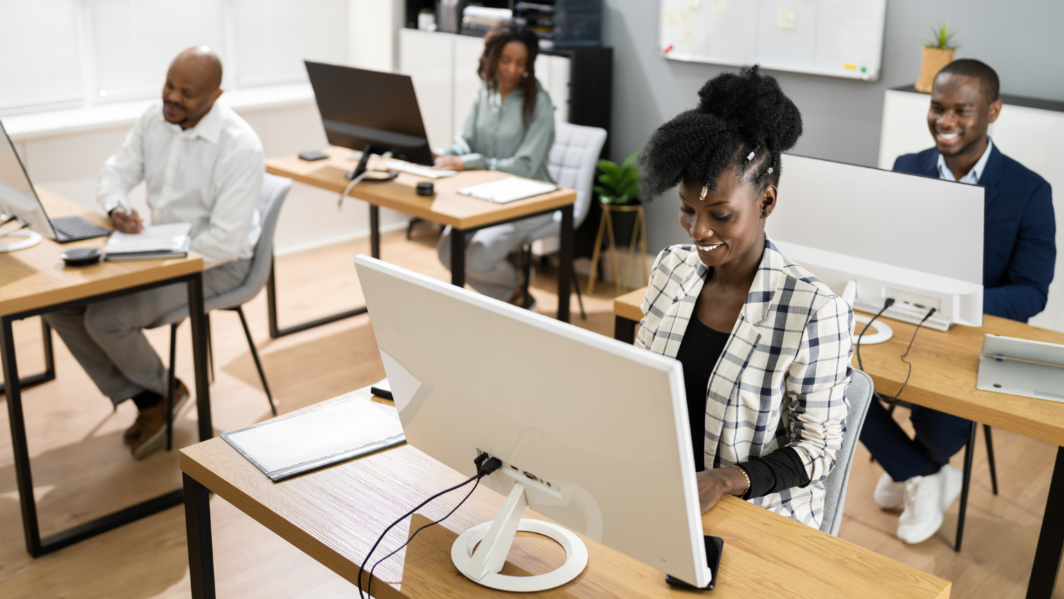 Inbound vs Outbound Call Center Services | SupportZebra