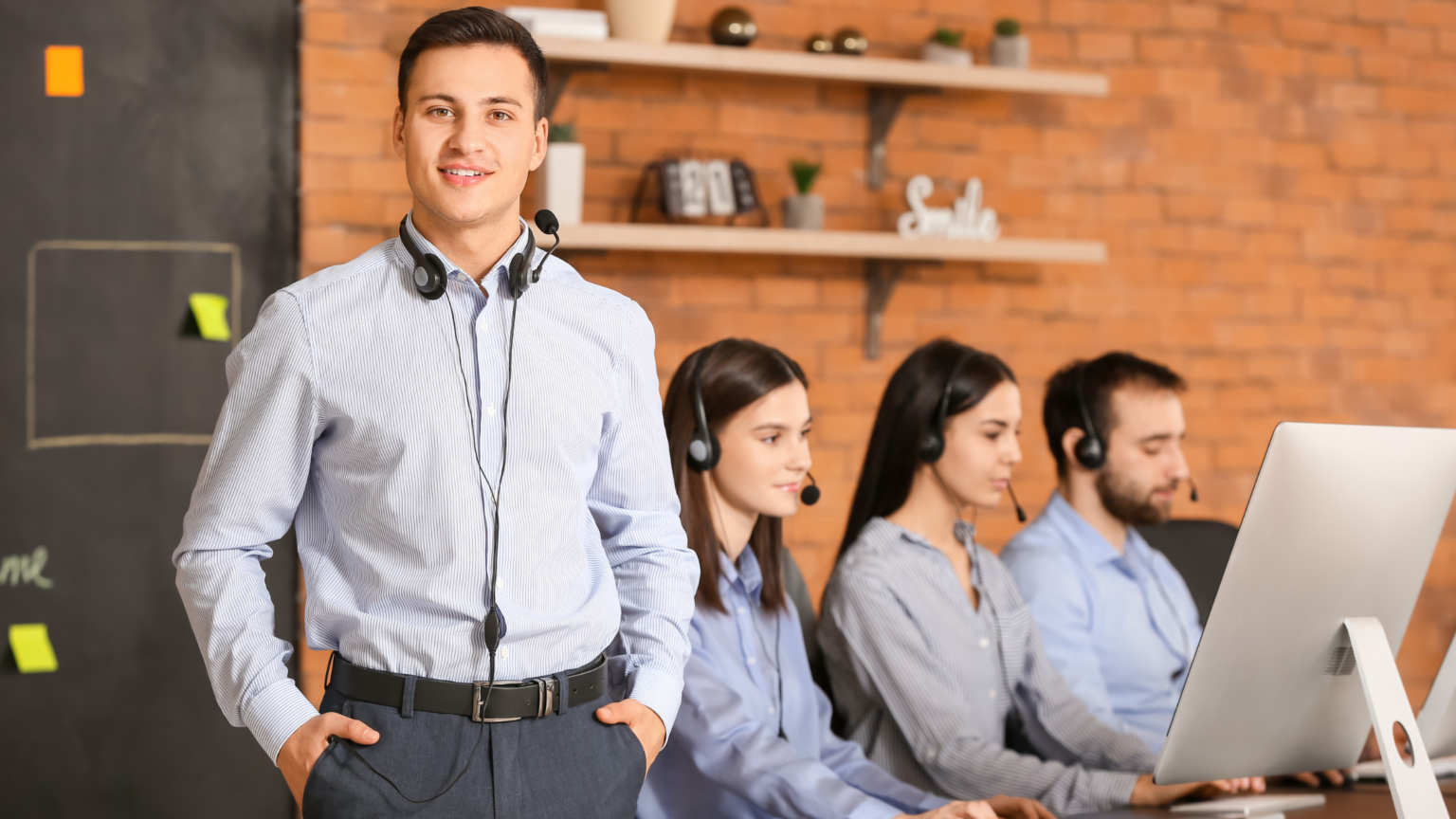 What Is a Virtual Assistant Call Center? | SupportZebra